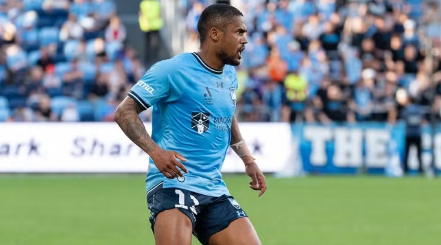 Douglas Costa fica sem clube após decisão judicial sobre pensão alimentícia - 180graus - O Maior ...