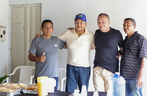 Dr Pessoa visita comunidade Lagoa dos Afonsinhos - 180graus - O Maior ...