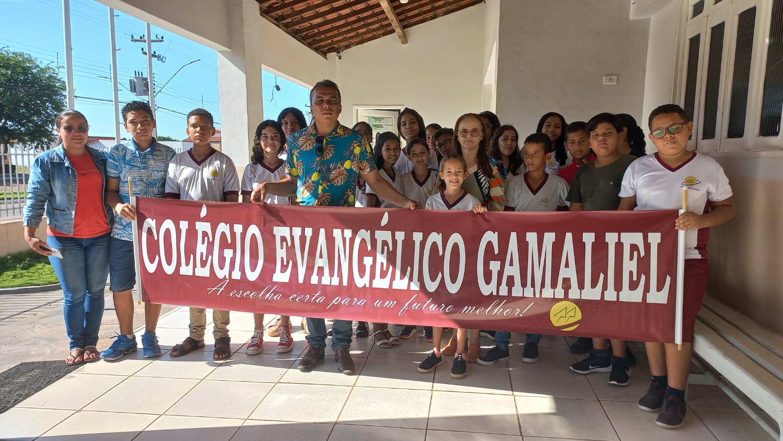 Alunos da Escola Gamaliel visitam órgãos administrativos de Colônia do ...