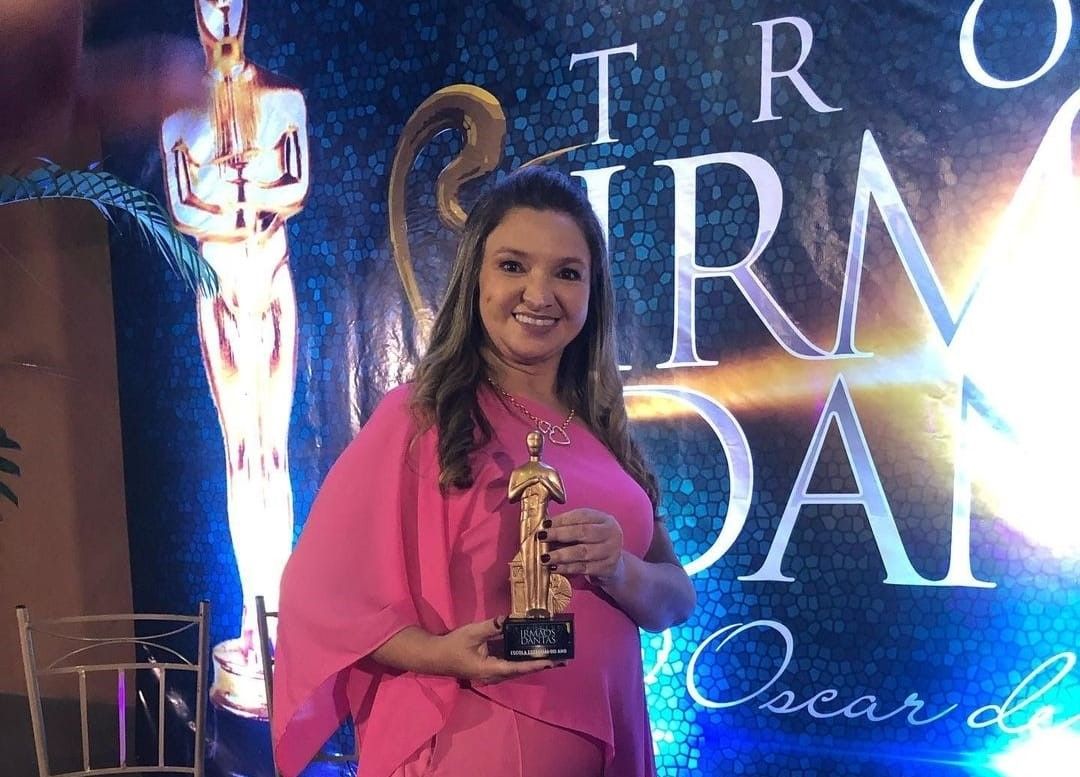 TCE Inês Rocha recebe o troféu irmãos dantas 2023 em reconhecimento ao ...