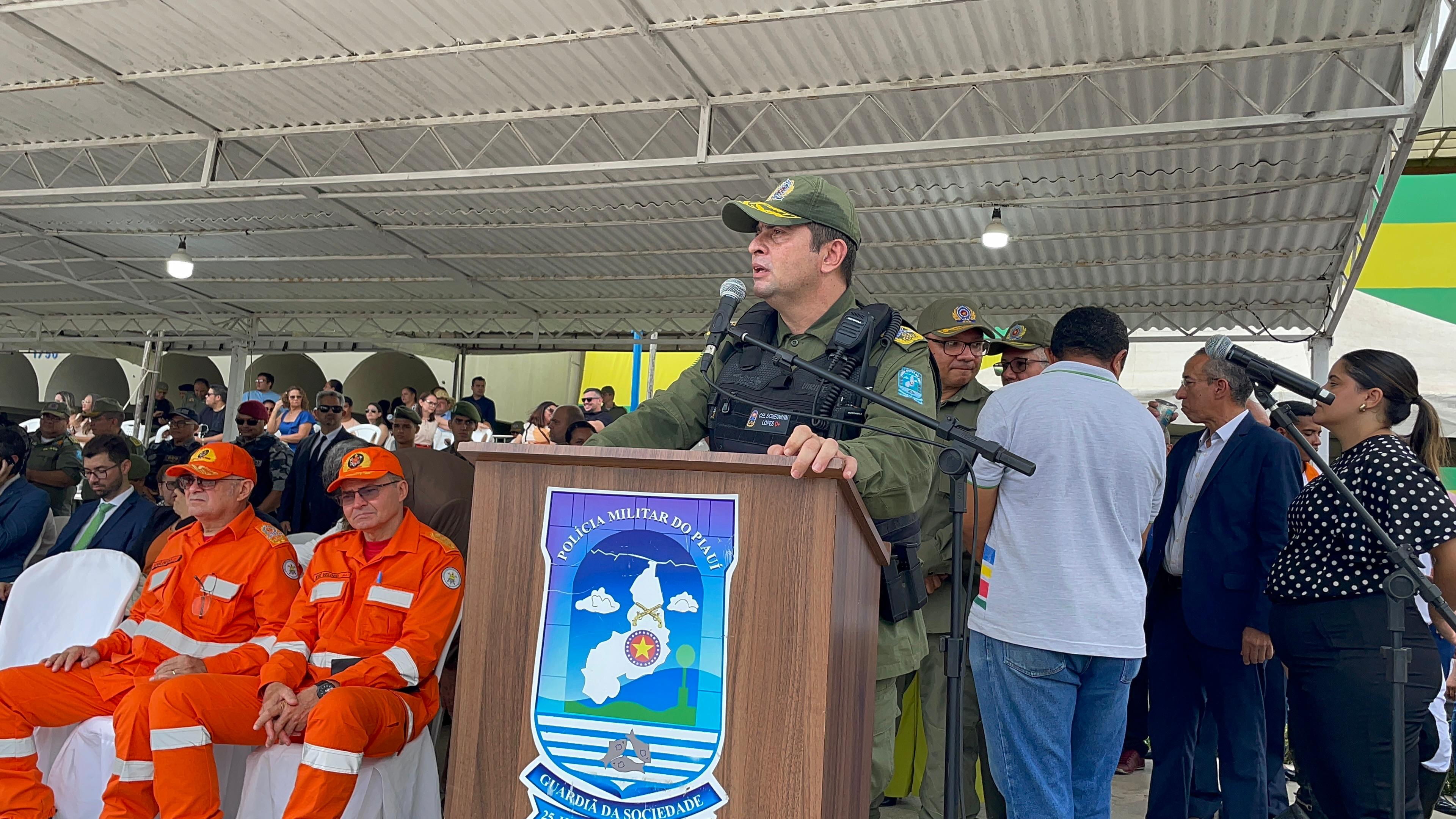 Homenagens e progressões marcam solenidade do Dia da Bandeira no ...