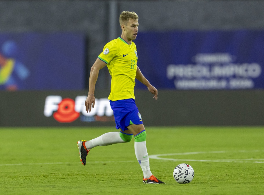 Ronald analisa quadrangular e valoriza rodagem de elenco contra ...