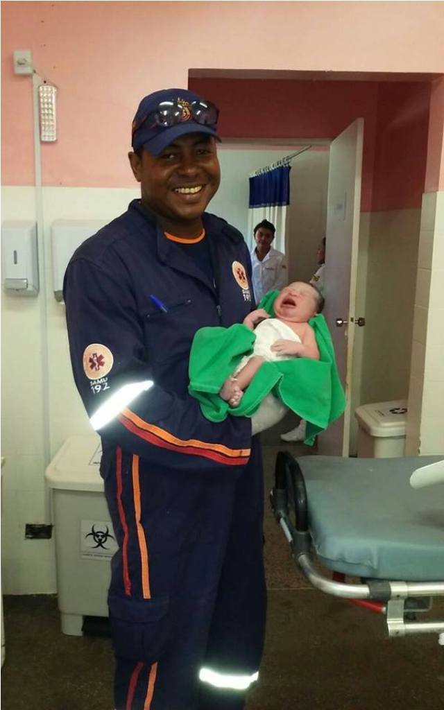 SAMU realiza parto de bebê dentro de ambulância em THE; saiba mais ...