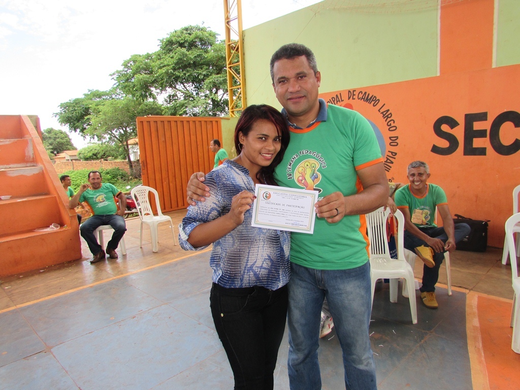 Professores recebem títulos da III semana pedagógica realizada em 2015 ...