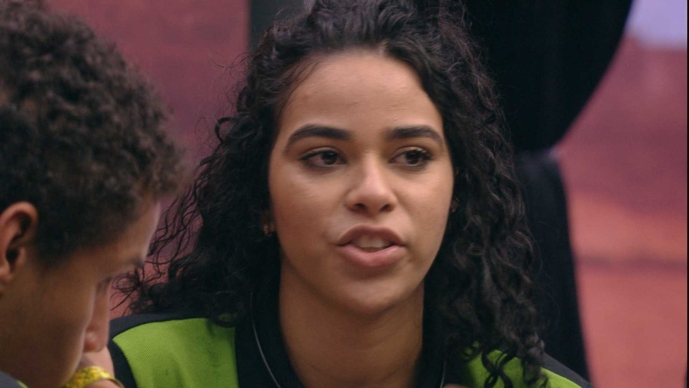 Elana comemora fim do almoço e revela: 'Burger King está aprovadíssimo ...