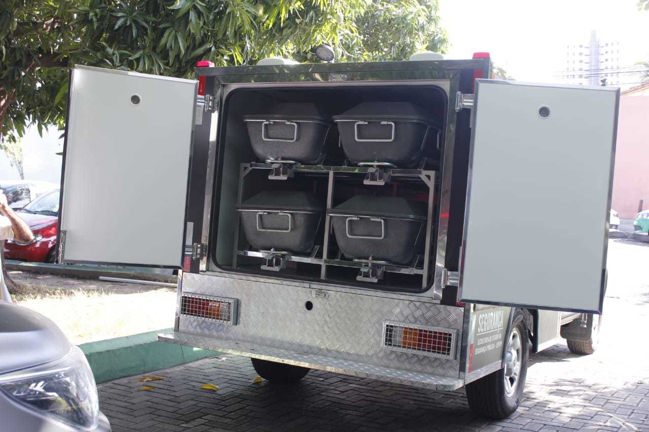 Secretaria de Segurança entrega dois novos carros-tumba pra o IML ...