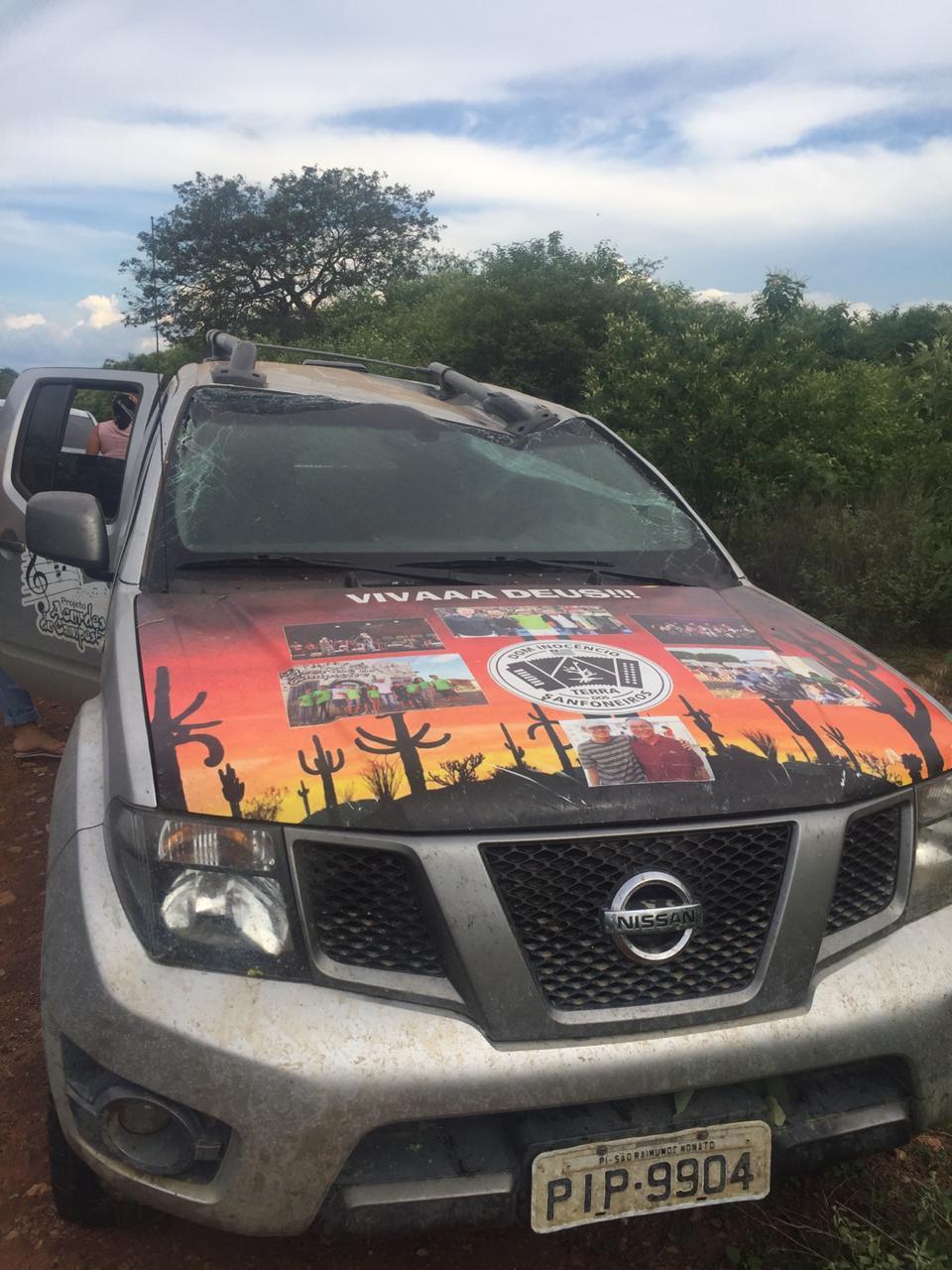 Carro com integrantes do projeto Acordes do Campestre sofre acidente e ...