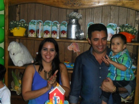 Dilson Lopes e Henryette, comemoram 1º aninho de vida de Henrique Lopes ...