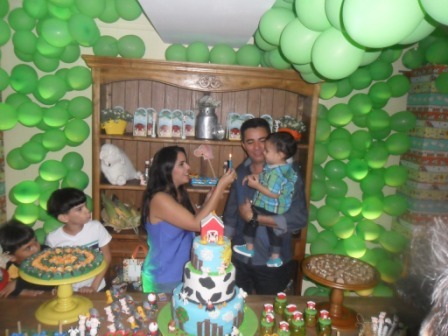 Dilson Lopes e Henryette, comemoram 1º aninho de vida de Henrique Lopes ...