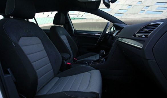 Novo Volkswagen Golf G7 ganha kit da R-Line; mais eficiente e seguro ...