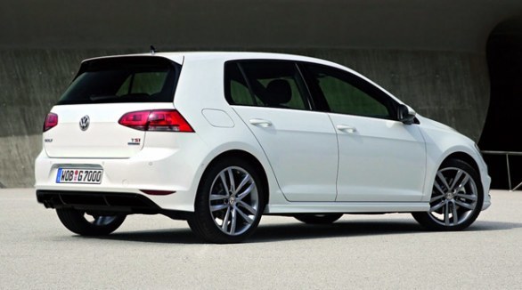 Novo Volkswagen Golf G7 ganha kit da R-Line; mais eficiente e seguro ...