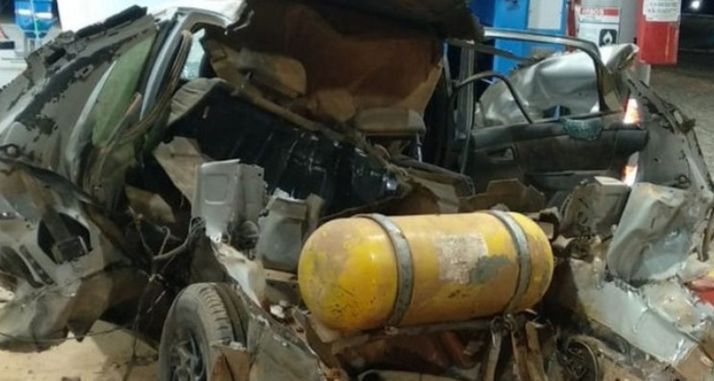 Vídeo: Carro explode durante abastecimento em posto de gasolina