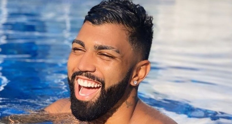 Gabigol radicaliza e surge com novo visual