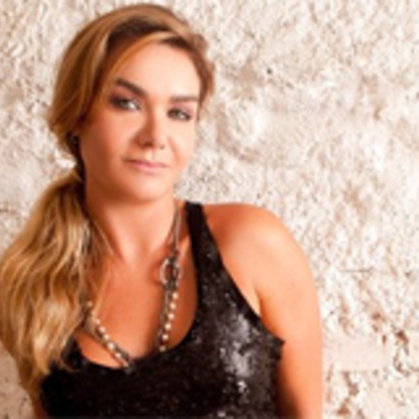 Luize Altenhofen estreia em novela e fala da paixão por esporte
