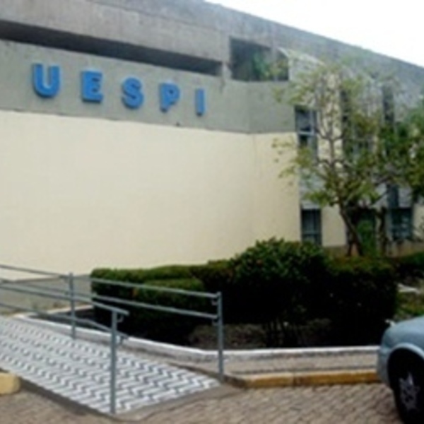 UESPI lança edital PIBEU de 2014 com 70 bolsas de extensão para estudantes