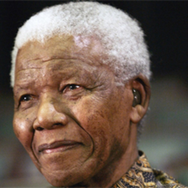 Mandela está 'muito melhor' e médicos 'muito felizes', diz África do Sul