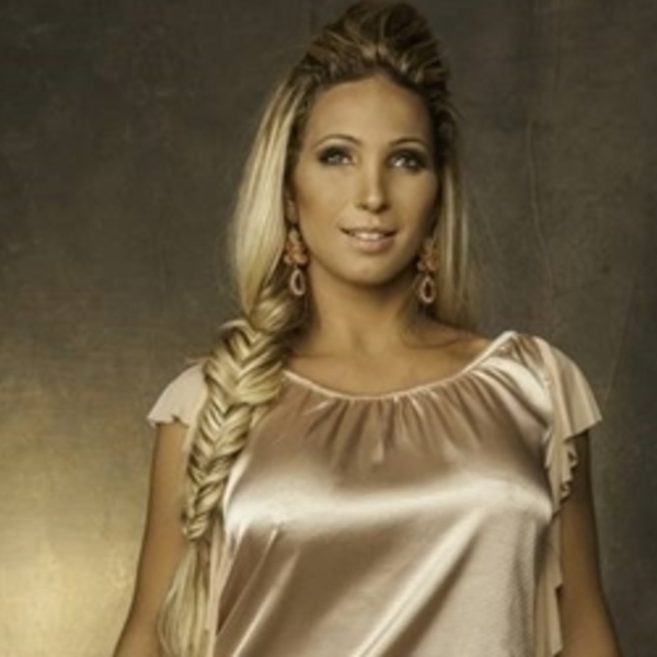 Valesca se sofistica e diz que nunca implorou para ser aceita pela elite