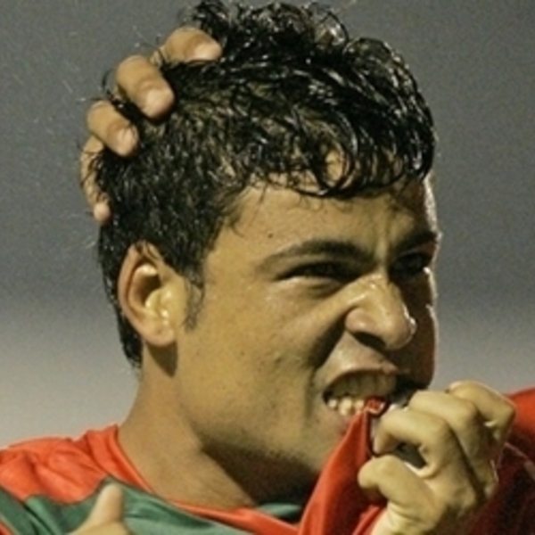 Héverton se diz magoado com a Portuguesa e pensa em deixar o futebol