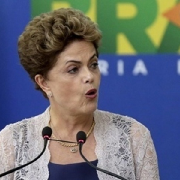 Dilma pretende apresentar 'novo PAC' para recuperar a imagem do governo