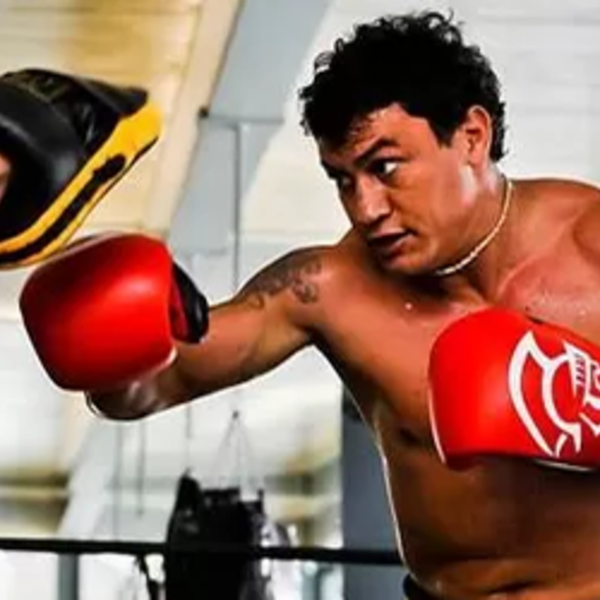 Popó treina para voltar à elite do boxe e diz não haver rival no seu nível