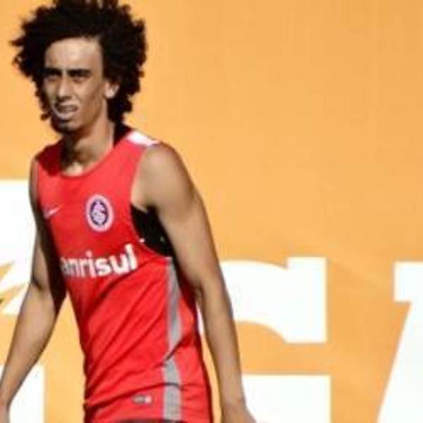 Diego Aguirre tira Alex e testa Inter 'mais veloz' com Valdívia e Sasha