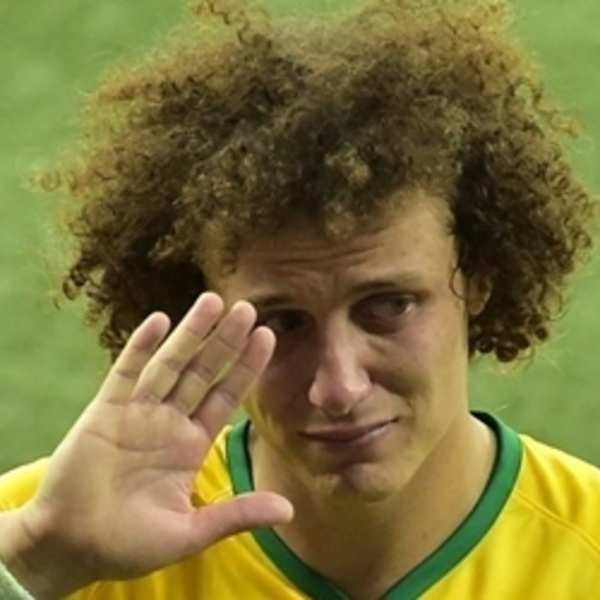 David Luiz fez suíte 'virar clínica' para tratar calvície com brasileiro