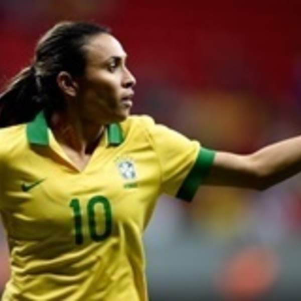 Marta faz cinco gols, supera o Rei Pelé e a seleção atropela Trinidad e ...