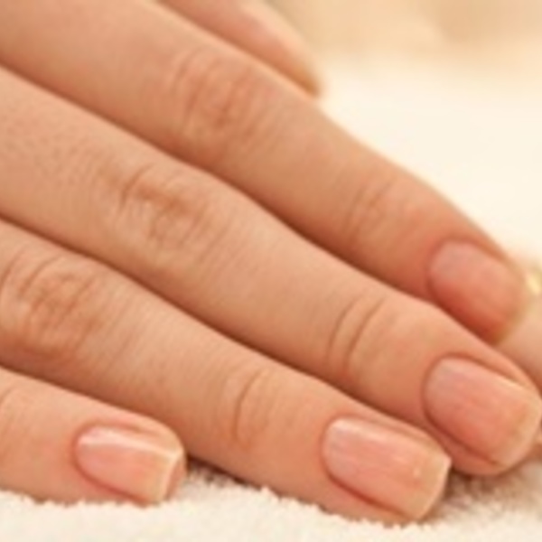 Faça as pazes com a cutícula: entenda a importância e saiba como cuidar