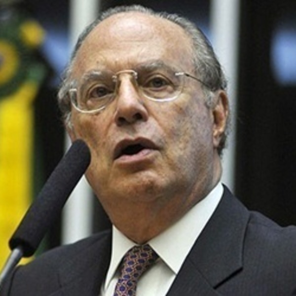 Paulo Maluf é multado em R$ 5 mil por propaganda eleitoral antecipada