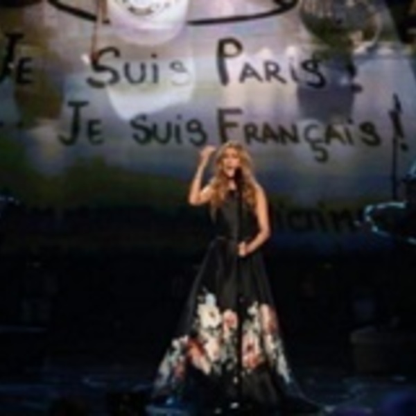 Céline Dion Homenageia Vítimas De Paris E Justin Bieber Faz Chover No Ama