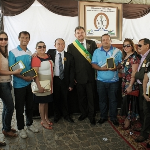 Wilson Martins entrega tablets e disponibiliza várias obras em Paulistana Wilson Martins entrega tablets e disponibiliza várias obras em Paulistana