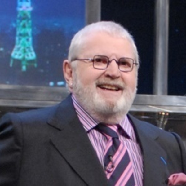 'Programa do Jô' volta ao ar após séries dobrarem audiência global