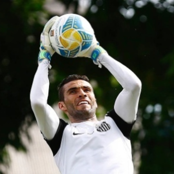 Vanderlei vê Santos mais ajustado com Dorival e quer vencer clássico