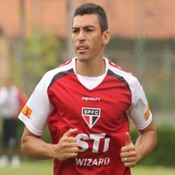 Autuori dá situação de Lúcio como definitiva no São Paulo e vê zaga melhor