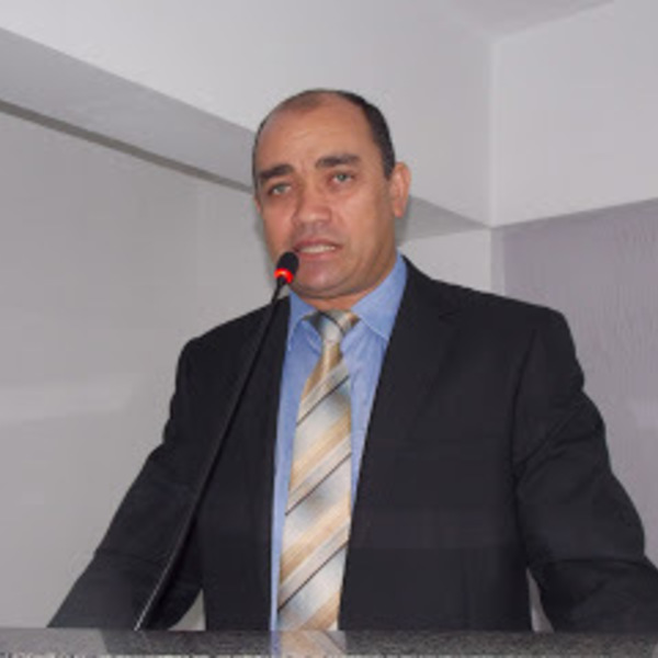 Gil Lopes pede para que parlamentares observem os trabalhos no congresso