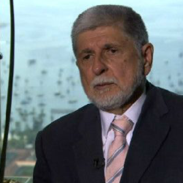 Para Celso Amorim, objetivo de impeachment é 'atingir programas sociais'