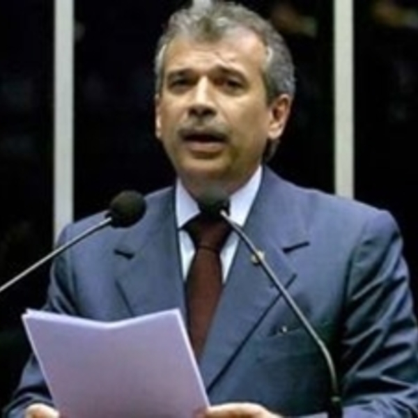 Senador João Vicente Claudino destina R$ 2 milhões para saúde de Teresina Senador João Vicente Claudino destina R$ 2 milhões para saúde de Teresina